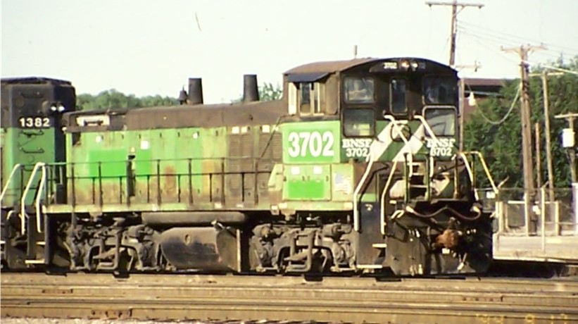 BNSF 3702